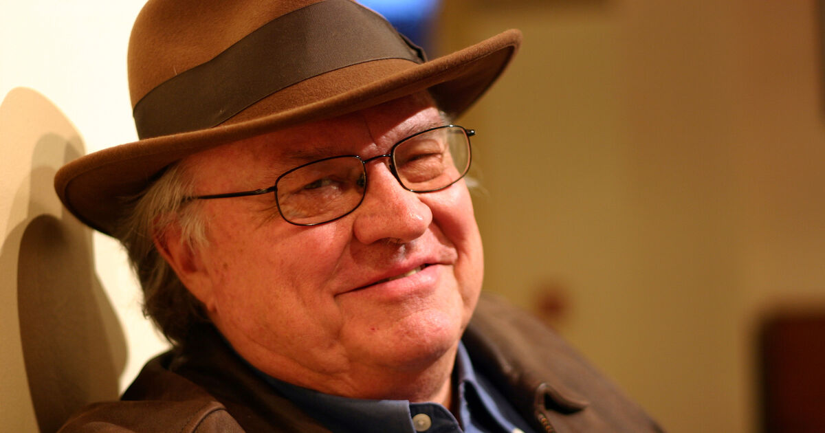 Kenneth Fields, longtime English professor and acclaimed poet, dies at ...